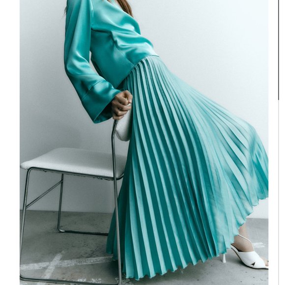 Zara | Skirts | Zara Satin Effect Pleated Midi Skirt Turquoise Xssm Nwt ...